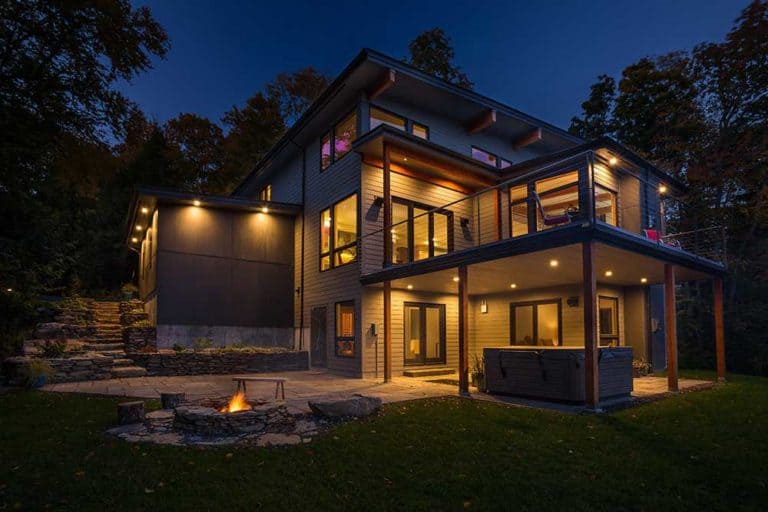 A Mid-Century Modern Prefab