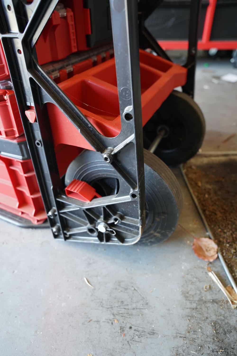 Milwaukee Tool Packout Utility Cart Review